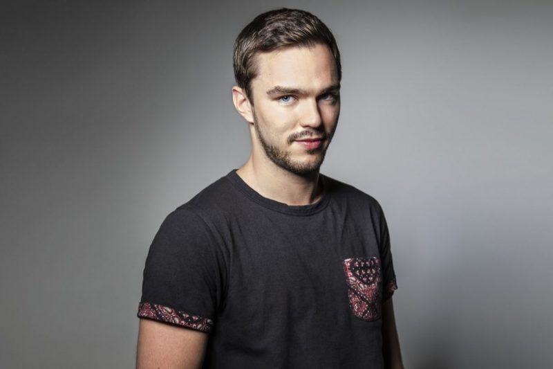 Nicholas Hoult, "The Current War" filminde Nikola Tesla'yı ...