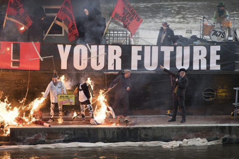Malcolm McLaren ve Vivienne Westwood’un oğlundan punk belgeseli: "Wake ...