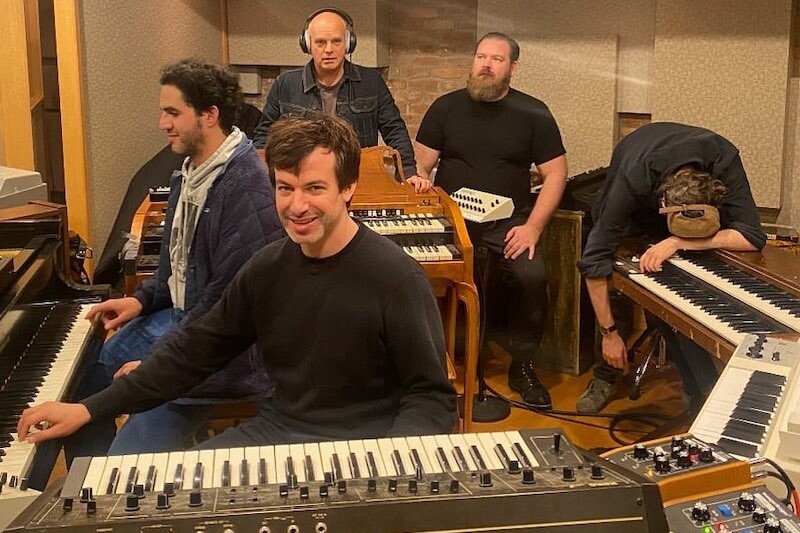 The Curse müzikleri Oneohtrix Point Never - John Medeski ikilisine ...