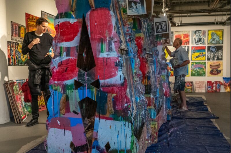 Gizeminden arınmış, demokratik sanat ve dünyanın en üretken sanatçısı ...