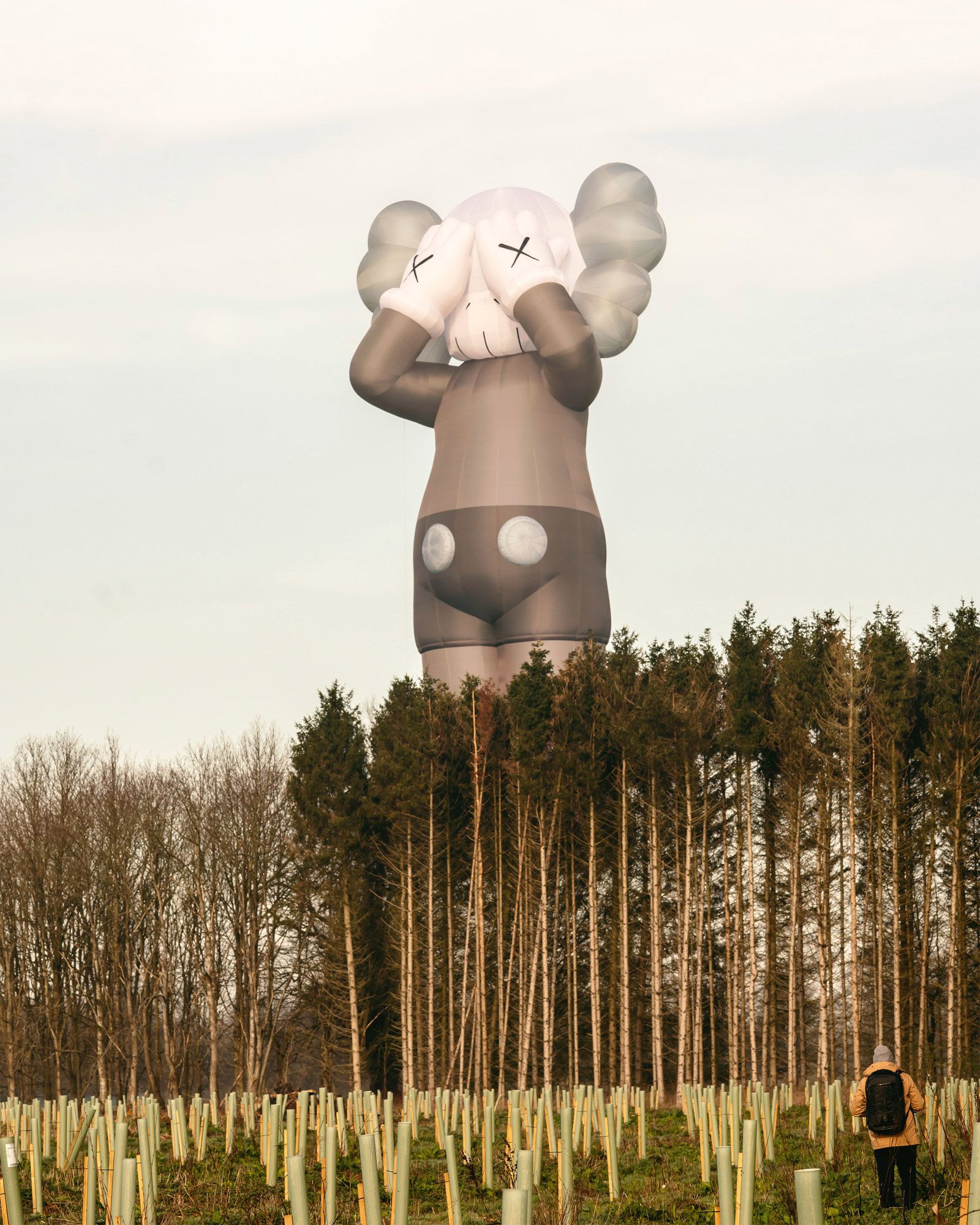 Sınırsızca gezgin pop art - KAWS: HOLIDAY - bant mag