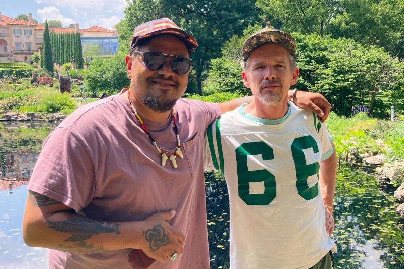 Sterlin Harjo ve Ethan Hawke sunar: The Sensitive Kind - bant mag