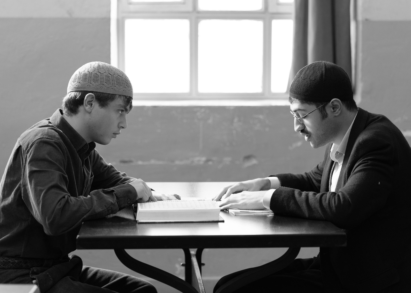 Dogmatizm gölgesinde kimlik inşası: Nehir Tuna ile Yurt üzerine - bant mag