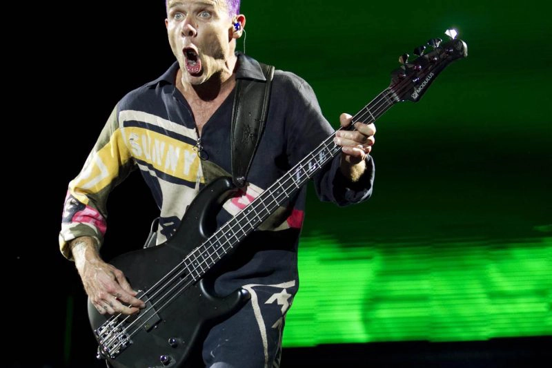 Günün şarkısı: Flea - 333 - bant mag